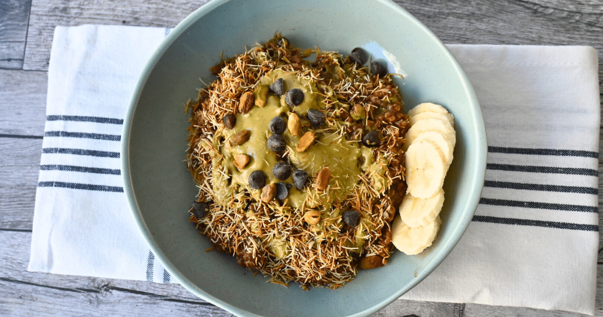 Slow Cooker Dubai Chocolate Steel Cut Oats